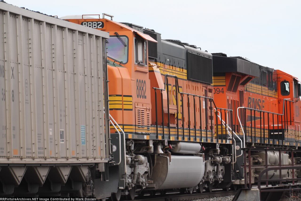 BNSF 8882